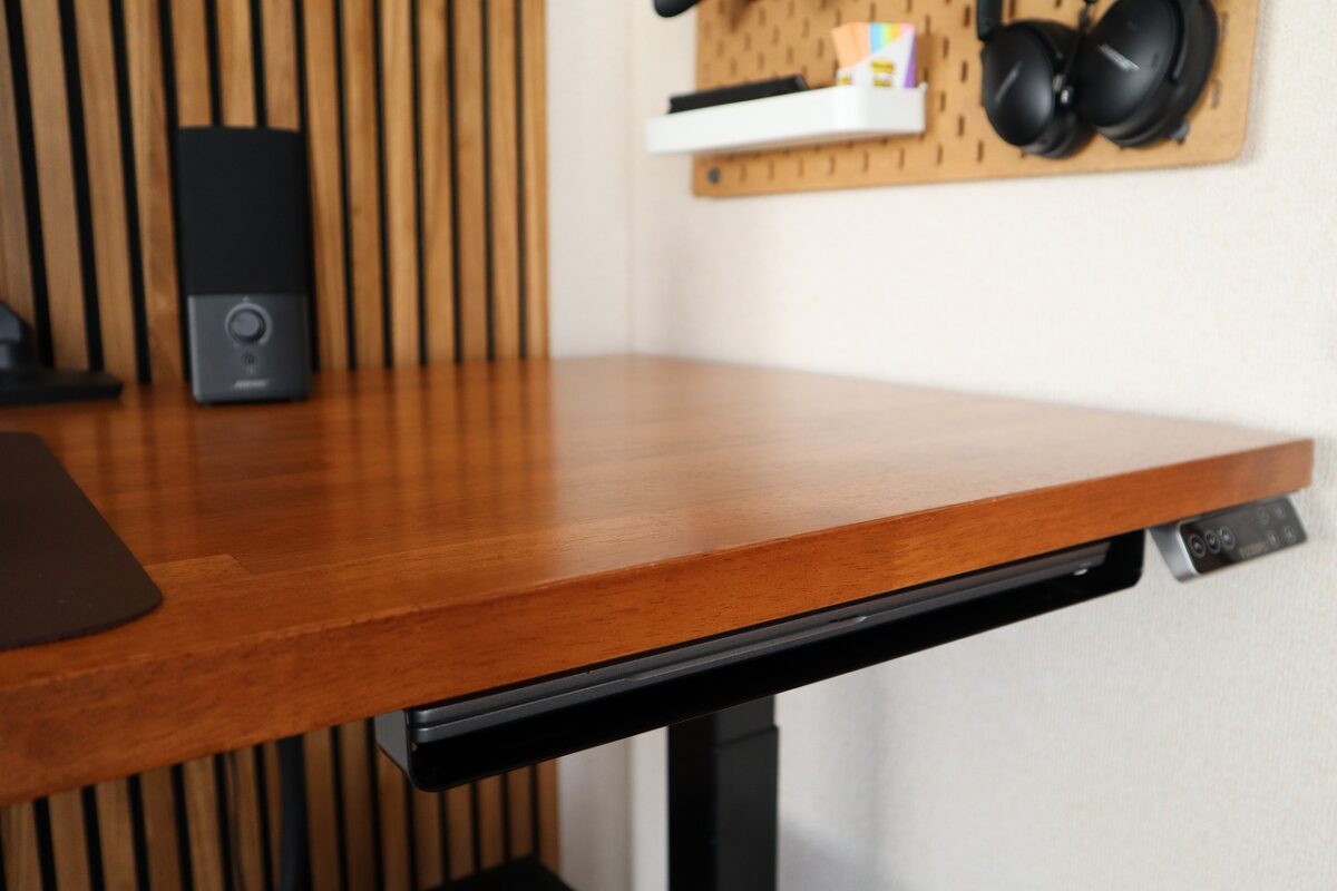 Preductsのトレイをレビュー【WindowsPCをクラムシェル運用】 | コモバ