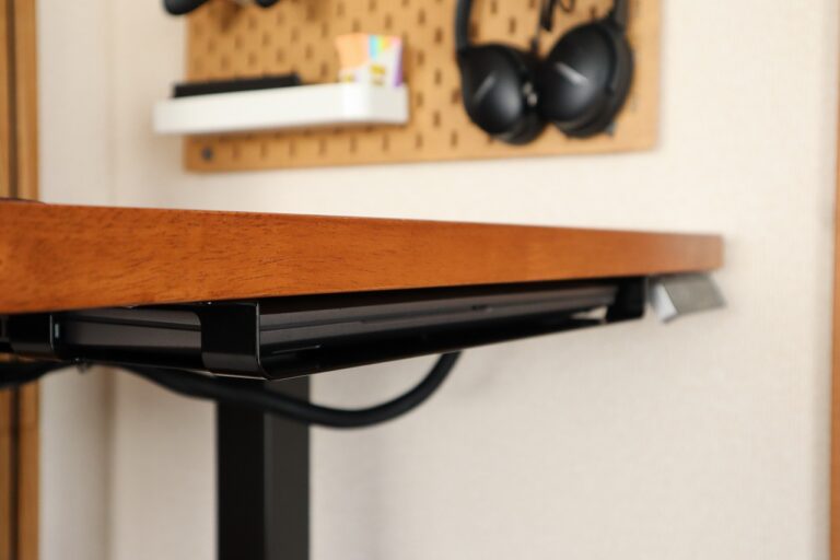 Preductsのトレイをレビュー【WindowsPCをクラムシェル運用】 | コモバ